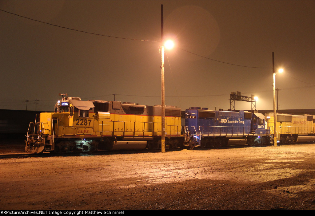 LLPX 2287 & GMTX 2141 - GP38-2's